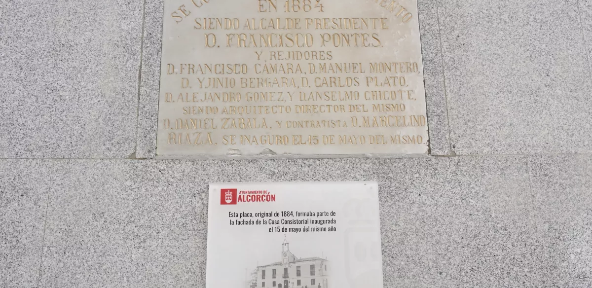 El Ayuntamiento de Alcorcón instala una placa que formaba parte de la ...